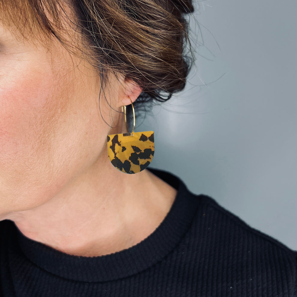 Arch Dangle Hoop - Honey Tortoise Shell – Mingled